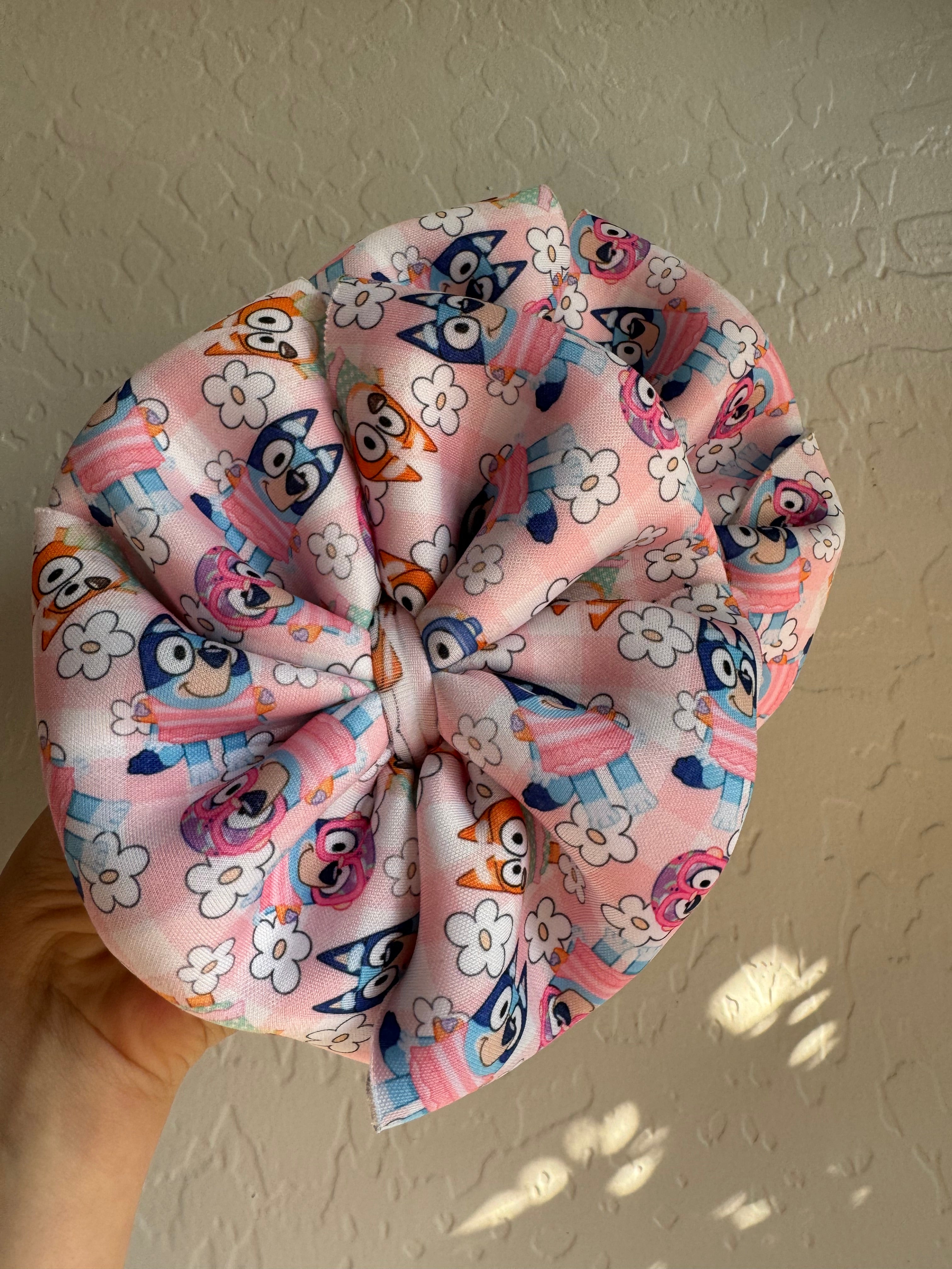 6” Bluey Messy Piggies 🌼 – Big Bow Baby